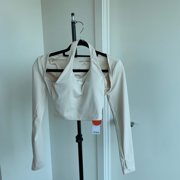 Cider | Tops | Nwt Cream Workout Top | Poshmark